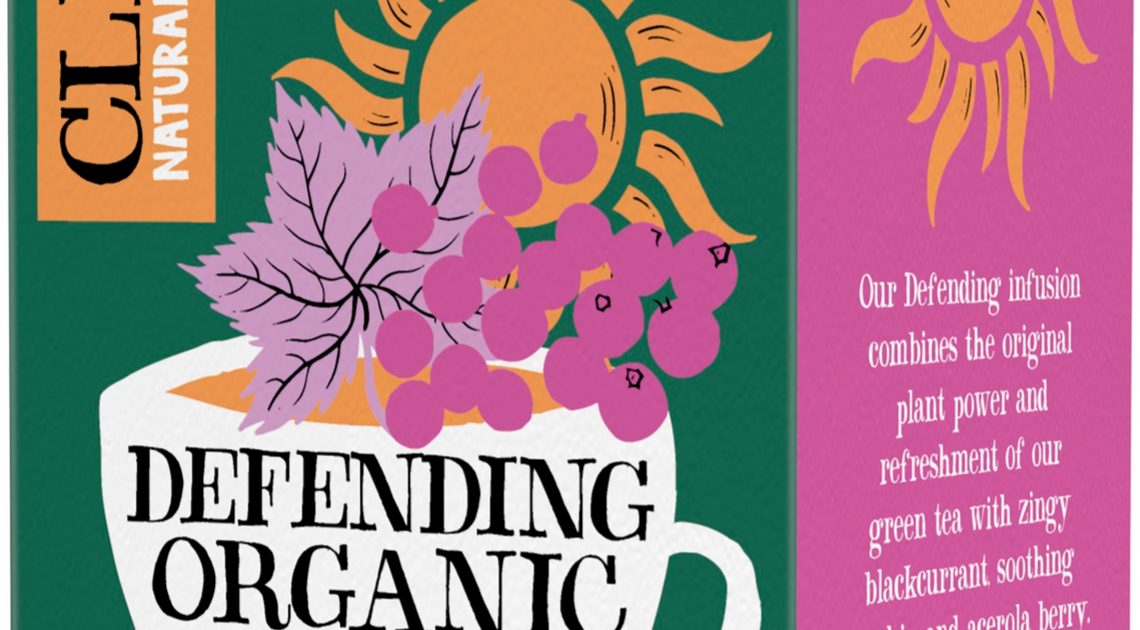 Clipper Organic Green Tea Defending Blackcurrant, Acerola & Matcha 20 ...